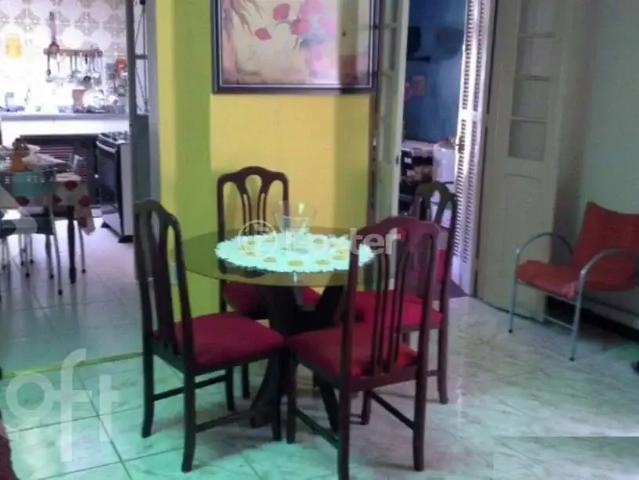 Casa / Sobrado para Venda em Porto Alegre/RS Medianeira 3 Quartos