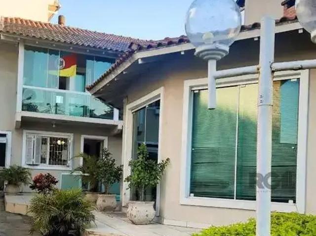 Casa / Sobrado para Venda em Porto Alegre/RS Medianeira 3 Quartos