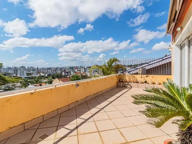 Casa / Sobrado para Venda em Porto Alegre/RS Medianeira 3 Quartos
