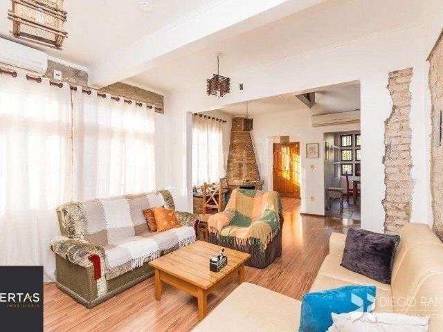 Casa / Sobrado para Venda em Porto Alegre/RS Medianeira 3 Quartos