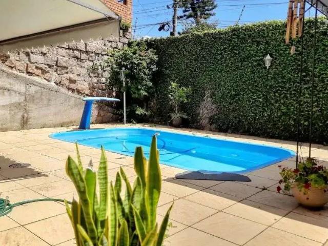 Casa / Sobrado para Venda em Porto Alegre/RS Medianeira 3 Quartos