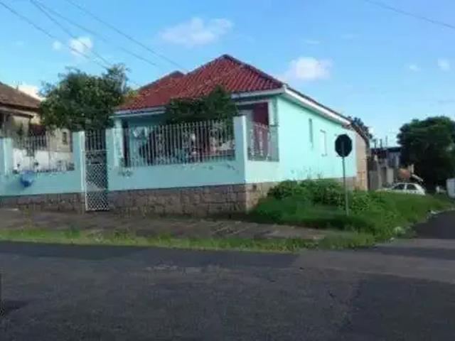 Casa / Sobrado para Venda em Porto Alegre/RS Medianeira 3 Quartos