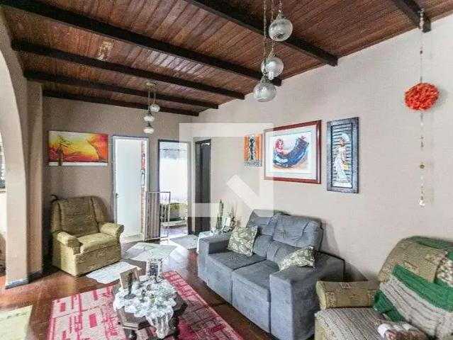 Casa / Sobrado para Venda em Porto Alegre/RS Medianeira 3 Quartos