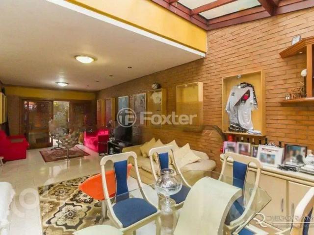 Casa / Sobrado para Venda em Porto Alegre/RS Medianeira 3 Quartos