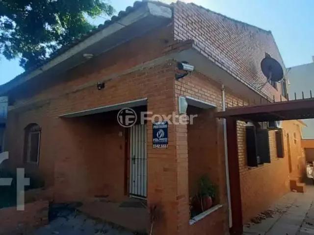 Casa / Sobrado para Venda em Porto Alegre/RS Medianeira 3 Quartos