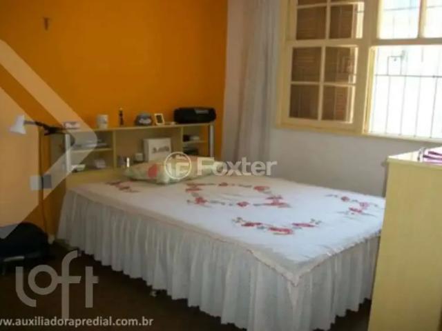 Casa / Sobrado para Venda em Porto Alegre/RS Medianeira 3 Quartos