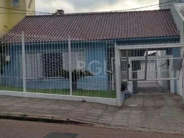 Casa / Sobrado para Venda em Porto Alegre/RS Medianeira 3 Quartos