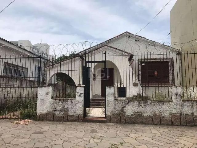 Casa / Sobrado para Venda em Porto Alegre/RS Medianeira 3 Quartos