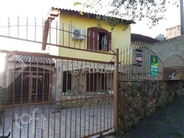 Casa / Sobrado para Venda em Porto Alegre/RS Medianeira 3 Quartos
