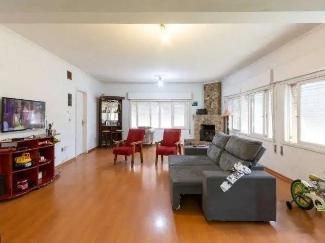 Casa / Sobrado para Venda em Porto Alegre/RS Medianeira 4 Quartos