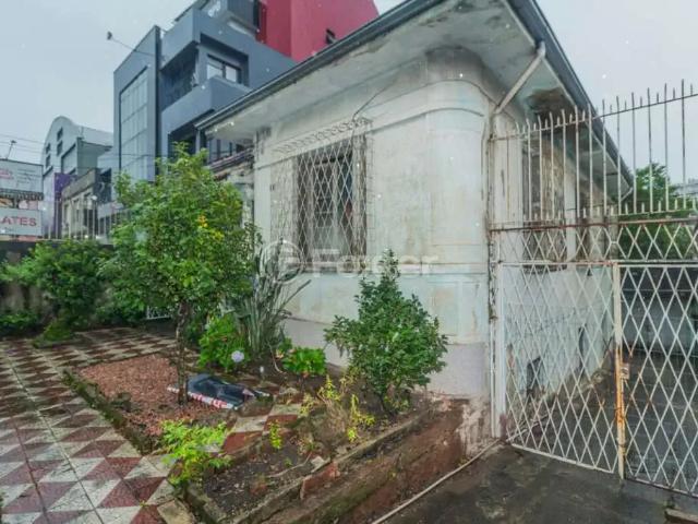 Casa / Sobrado para Venda em Porto Alegre/RS Medianeira 4 Quartos