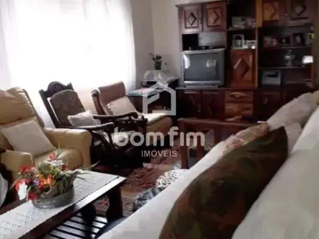 Casa / Sobrado para Venda em Porto Alegre/RS Medianeira 4 Quartos