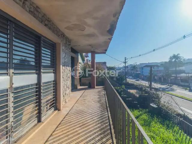 Casa / Sobrado para Venda em Porto Alegre/RS Medianeira 4 Quartos