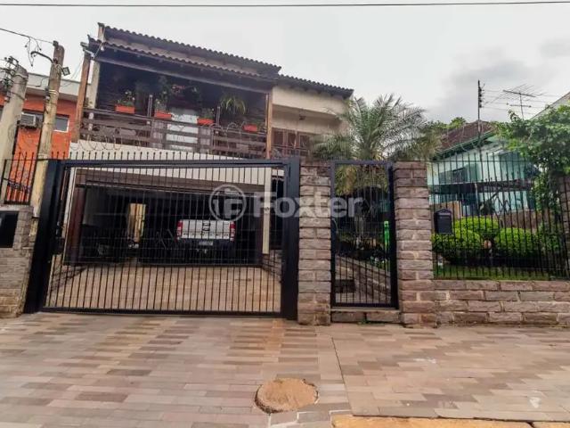 Casa / Sobrado para Venda em Porto Alegre/RS Medianeira 4 Quartos