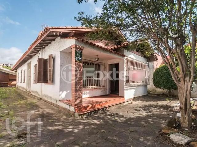 Casa / Sobrado para Venda em Porto Alegre/RS Medianeira 4 Quartos