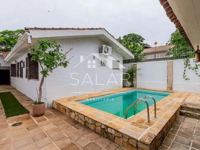 Casa / Sobrado para Venda em Porto Alegre/RS Medianeira 4 Quartos