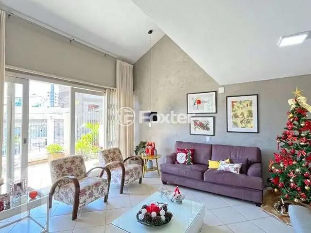 Casa / Sobrado para Venda em Porto Alegre/RS Medianeira 5 Quartos