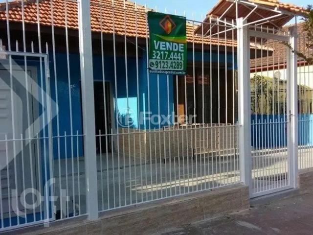 Casa / Sobrado para Venda em Porto Alegre/RS Medianeira 9 Quartos