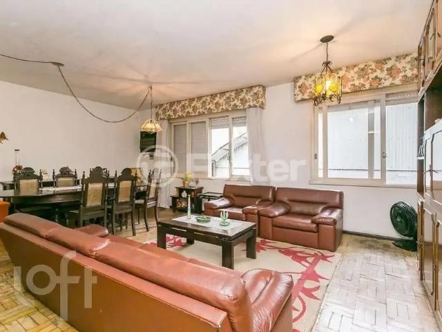 Casa / Sobrado para Venda em Porto Alegre/RS Mont Serrat 4 Quartos