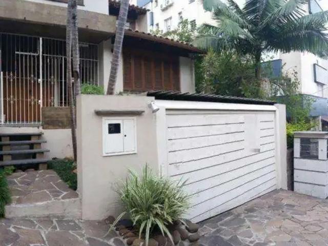 Casa / Sobrado para Venda em Porto Alegre/RS Mont Serrat 3 Quartos