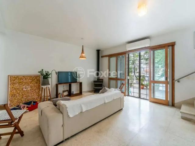 Casa / Sobrado para Venda em Porto Alegre/RS Mont Serrat 3 Quartos