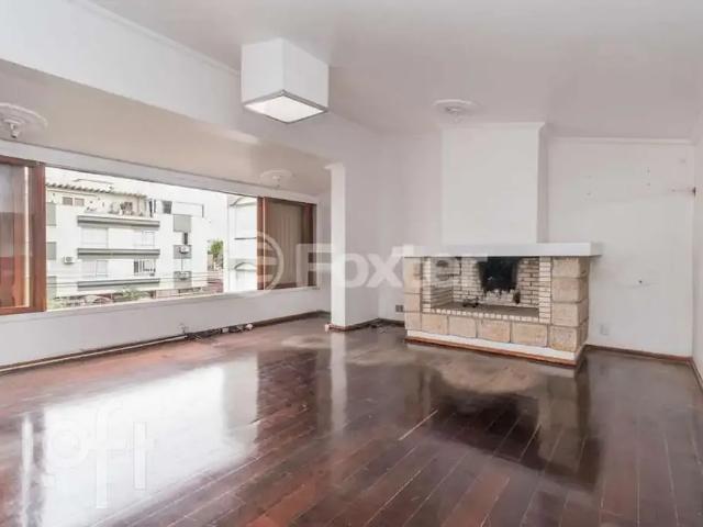 Casa / Sobrado para Venda em Porto Alegre/RS Mont Serrat 3 Quartos
