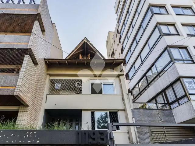 Casa / Sobrado para Venda em Porto Alegre/RS Mont Serrat 3 Quartos