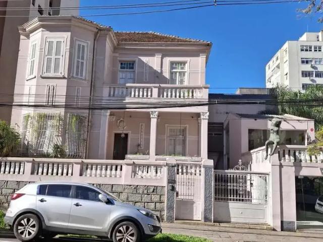 Casa / Sobrado para Venda em Porto Alegre/RS Moinhos de Vento 4 Quartos
