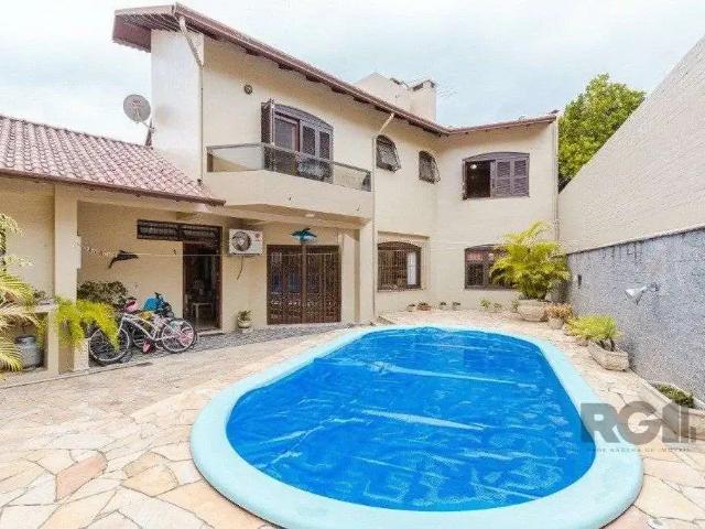 Casa / Sobrado para Venda em Porto Alegre/RS Morro Santana 4 Quartos