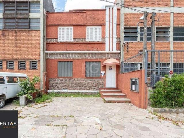 Casa / Sobrado para Venda em Porto Alegre/RS Navegantes 3 Quartos