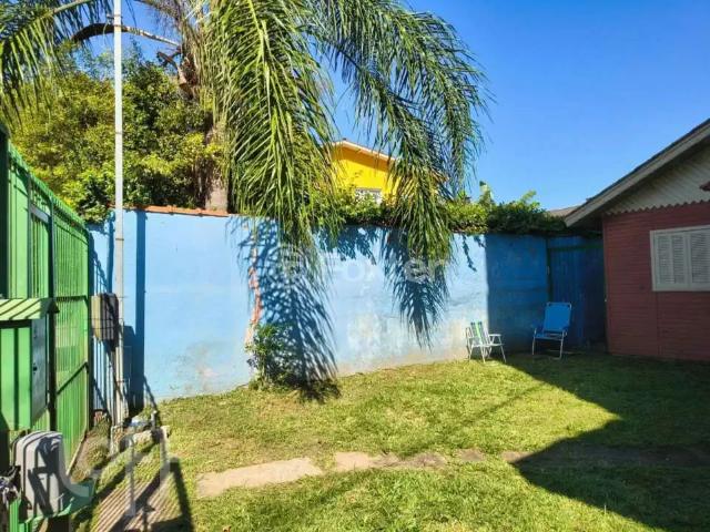 Casa / Sobrado para Venda em Porto Alegre/RS Navegantes 3 Quartos