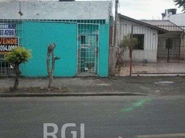 Casa / Sobrado para Venda em Porto Alegre/RS Navegantes 3 Quartos