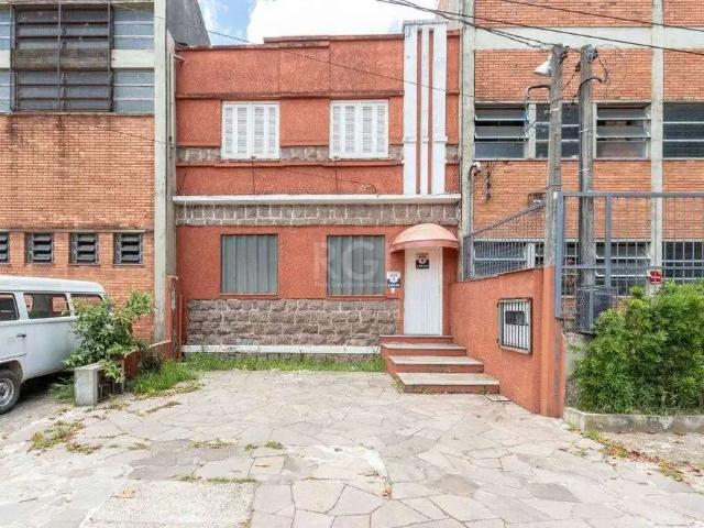 Casa / Sobrado para Venda em Porto Alegre/RS Navegantes 3 Quartos