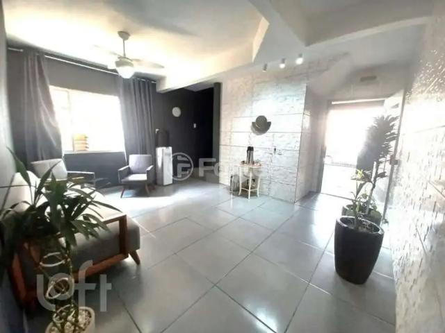 Casa / Sobrado para Venda em Porto Alegre/RS Navegantes 4 Quartos