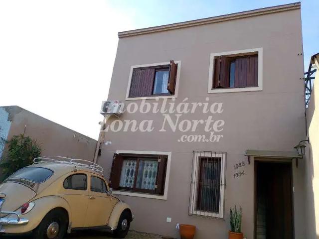 Casa / Sobrado para Venda em Porto Alegre/RS Navegantes 5 Quartos