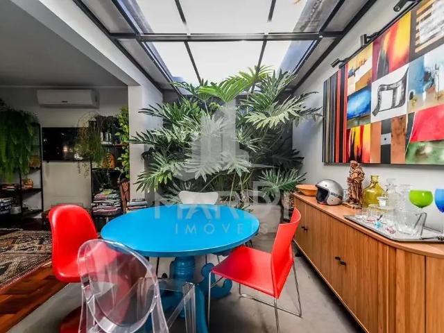 Casa / Sobrado para Venda em Porto Alegre/RS Nonoai 3 Quartos