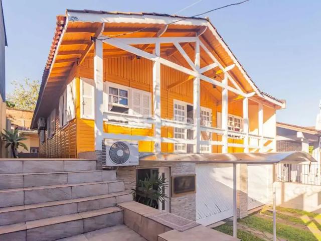 Casa / Sobrado para Venda em Porto Alegre/RS Nonoai 3 Quartos