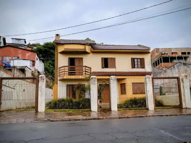 Casa / Sobrado para Venda em Porto Alegre/RS Nonoai 3 Quartos