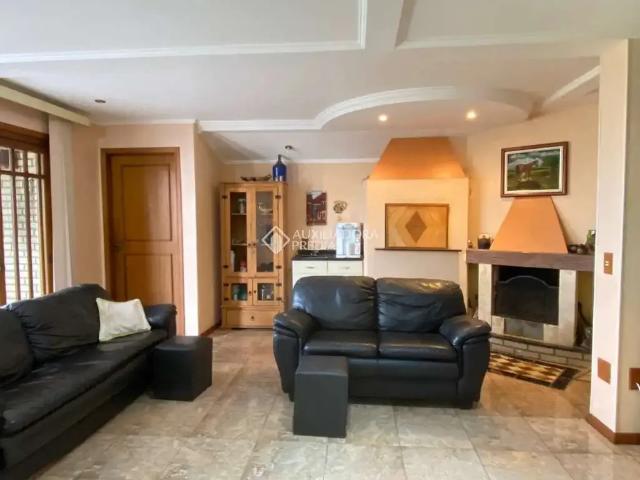 Casa / Sobrado para Venda em Porto Alegre/RS Nonoai 3 Quartos
