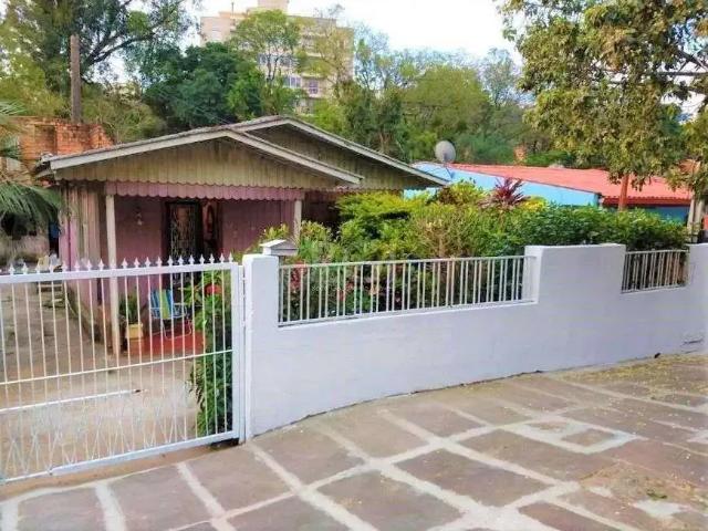 Casa / Sobrado para Venda em Porto Alegre/RS Nonoai 3 Quartos