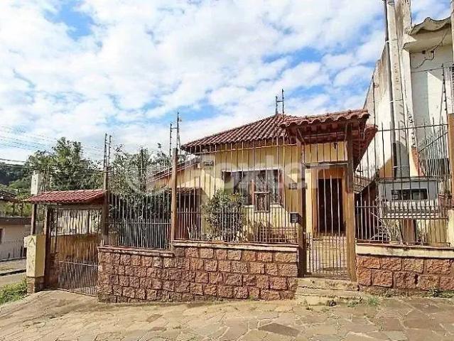 Casa / Sobrado para Venda em Porto Alegre/RS Nonoai 3 Quartos