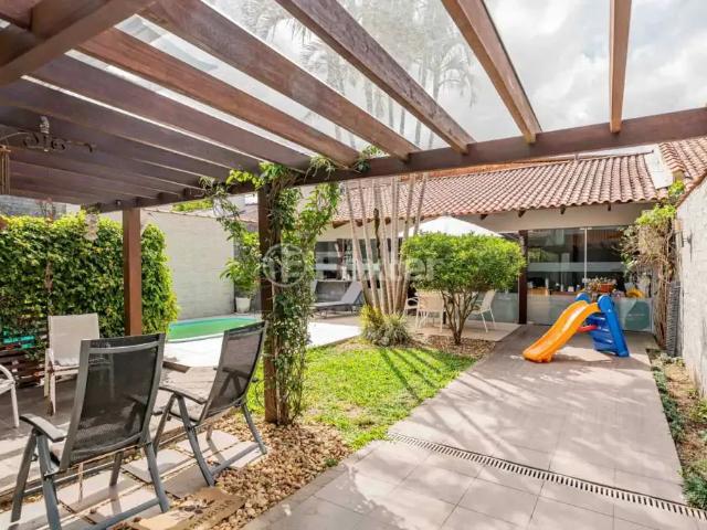 Casa / Sobrado para Venda em Porto Alegre/RS Nonoai 3 Quartos
