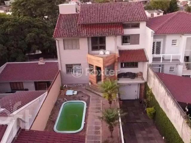 Casa / Sobrado para Venda em Porto Alegre/RS Nonoai 3 Quartos