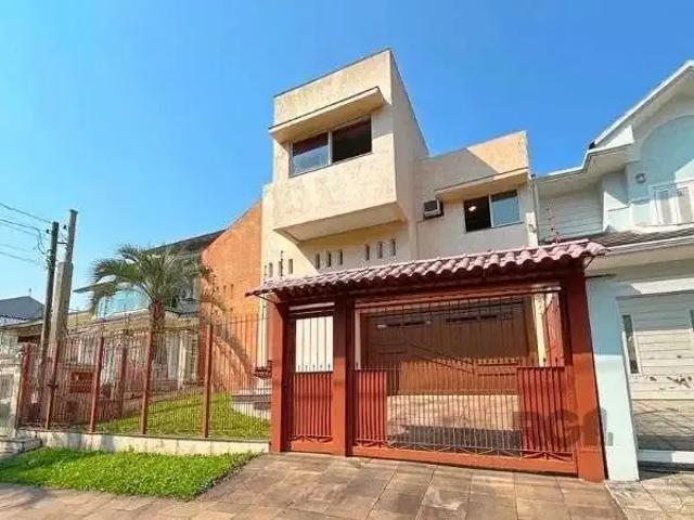 Casa / Sobrado para Venda em Porto Alegre/RS Nonoai 4 Quartos