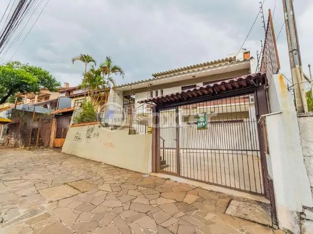Casa / Sobrado para Venda em Porto Alegre/RS Nonoai 5 Quartos