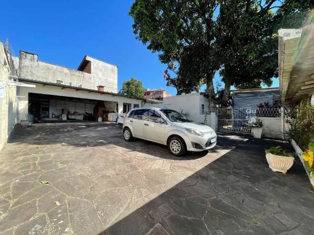 Casa / Sobrado para Venda em Porto Alegre/RS Nonoai 5 Quartos