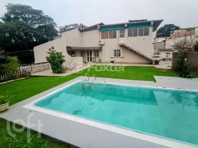 Casa / Sobrado para Venda em Porto Alegre/RS Nonoai 5 Quartos