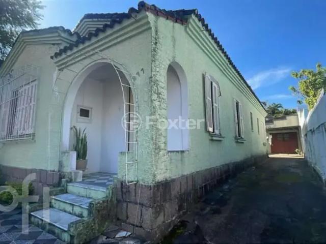 Casa / Sobrado para Venda em Porto Alegre/RS Partenon 4 Quartos