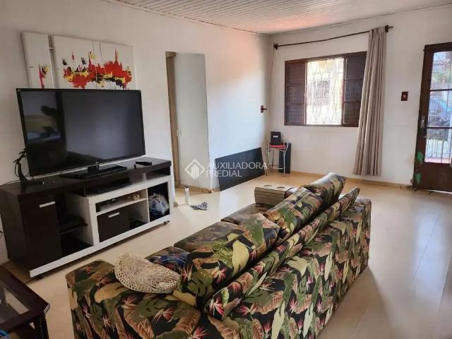 Casa / Sobrado para Venda em Porto Alegre/RS Partenon 4 Quartos