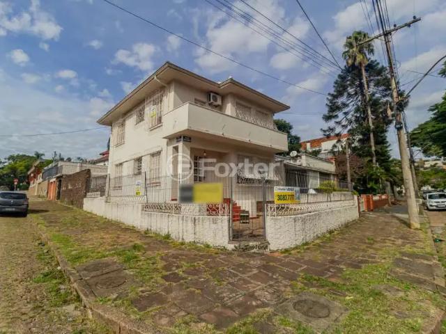 Casa / Sobrado para Venda em Porto Alegre/RS Partenon 4 Quartos